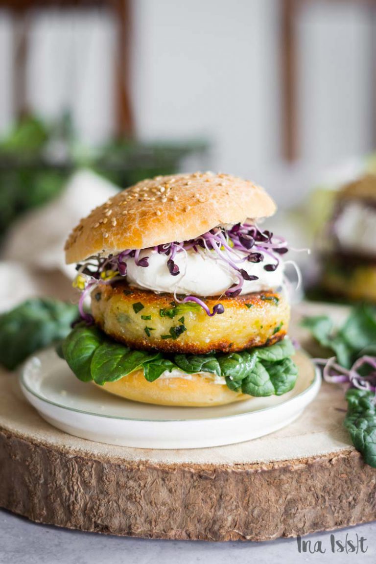 Popeye Burger mit Spinat-Patty und pochiertem Ei - Ina Isst