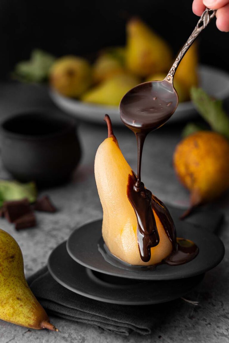 Birne Helene Dessert im Glas mit Zartbittercreme - Ina Isst